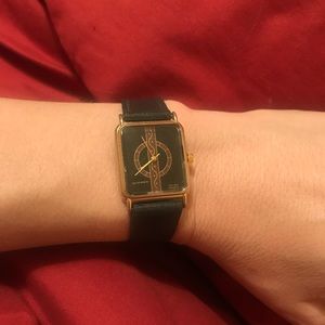 Quemax | Accessories | Vtg Quemex Black And Gold Thin Womens Watch ...